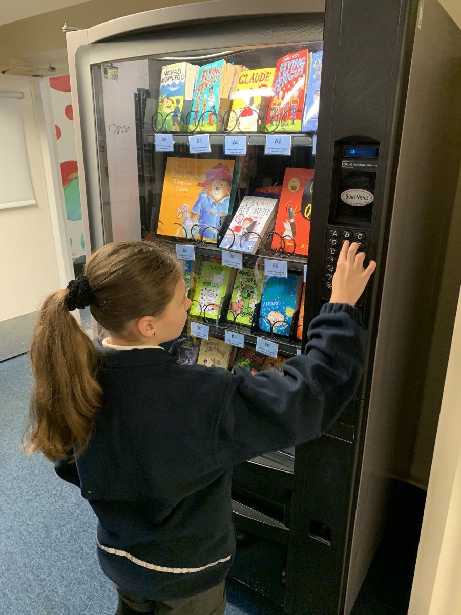 Reading prize. – Worsbrough Common Primary School